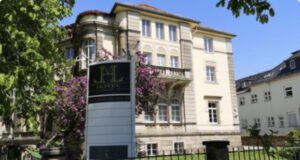 STANDORTE & KONTAKT - Eviamed